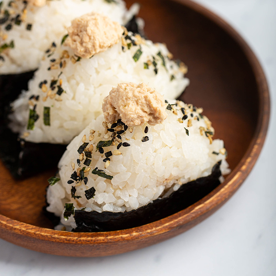 Yuzu Salmon Onigiri - The Missing Lokness