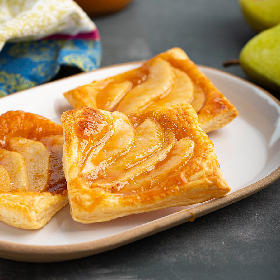 Caramel Pear Tarts - The Missing Lokness